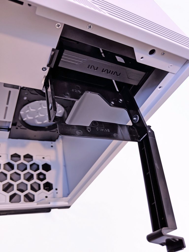 InWin 103 White PC Case Review – GND-Tech