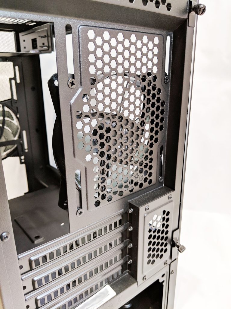 Cooler Master MasterBox NR400 Case Review – GND-Tech