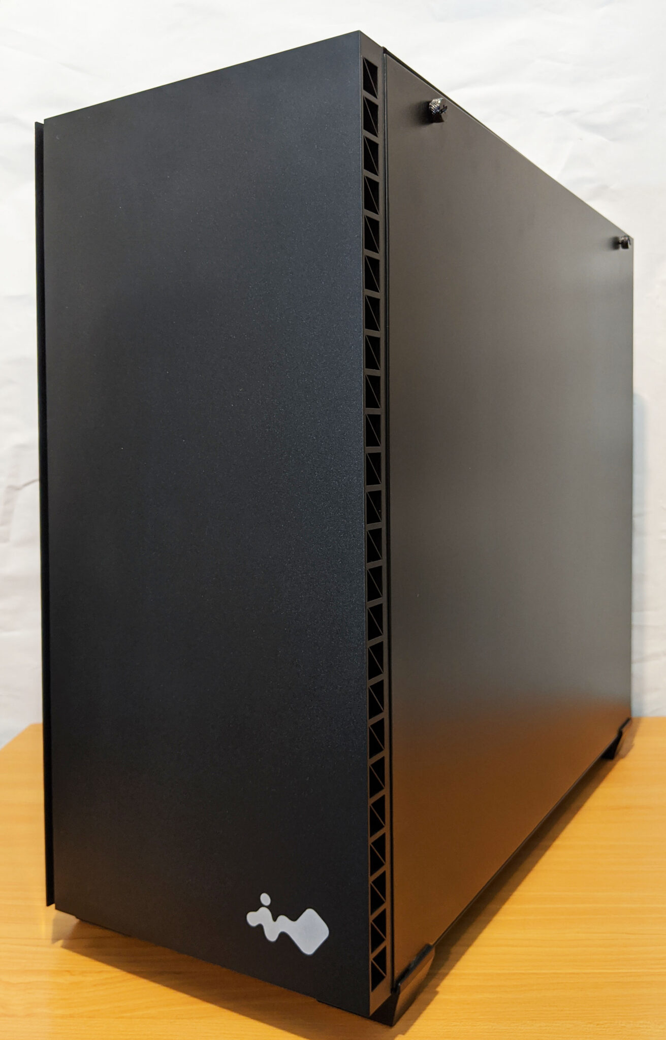 InWin 216 Case Review - Stealthy done right – GND-Tech